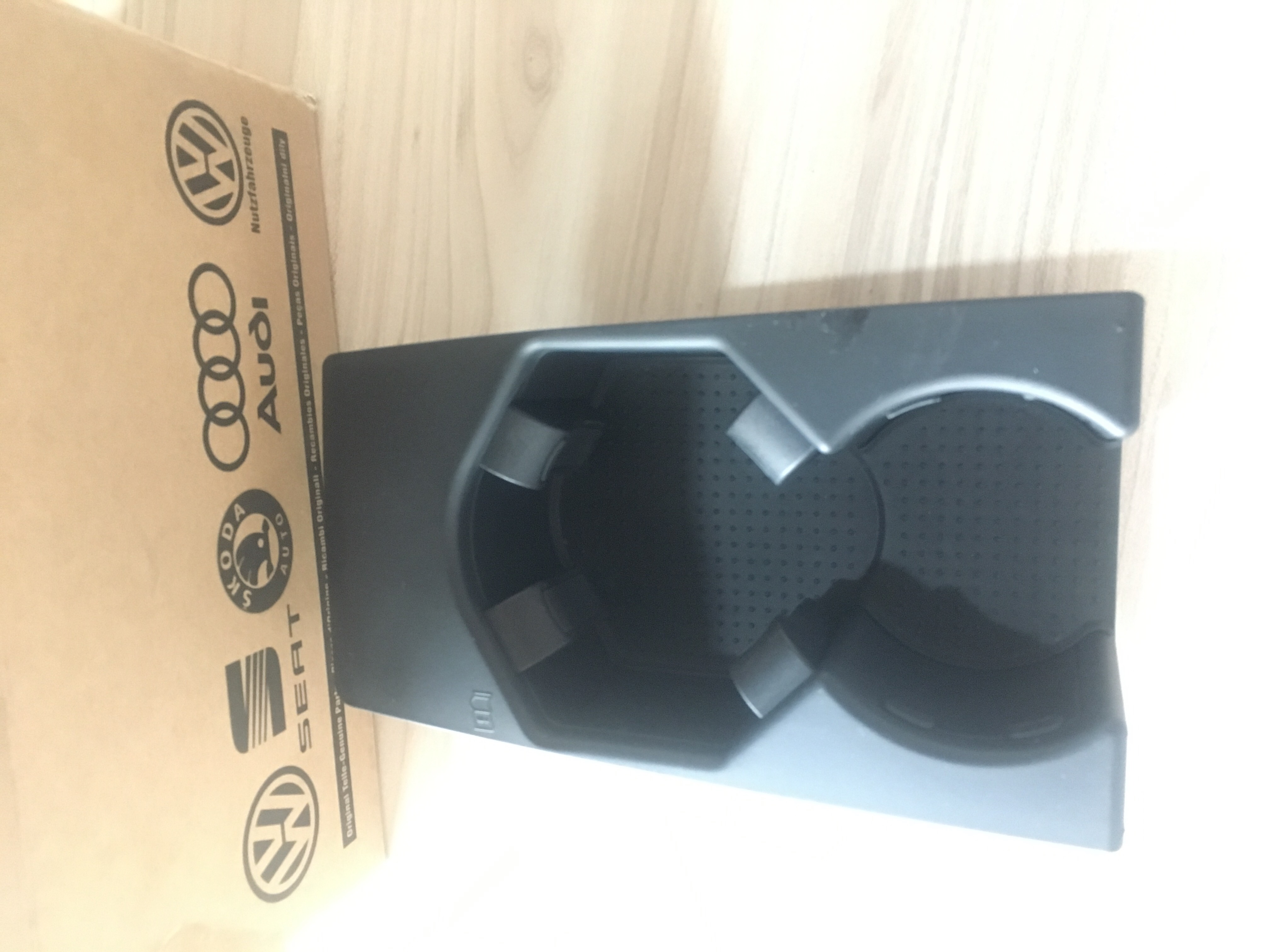 Bardaklık Orjinal 8E08625335PR Audi A4 – Vos Audi